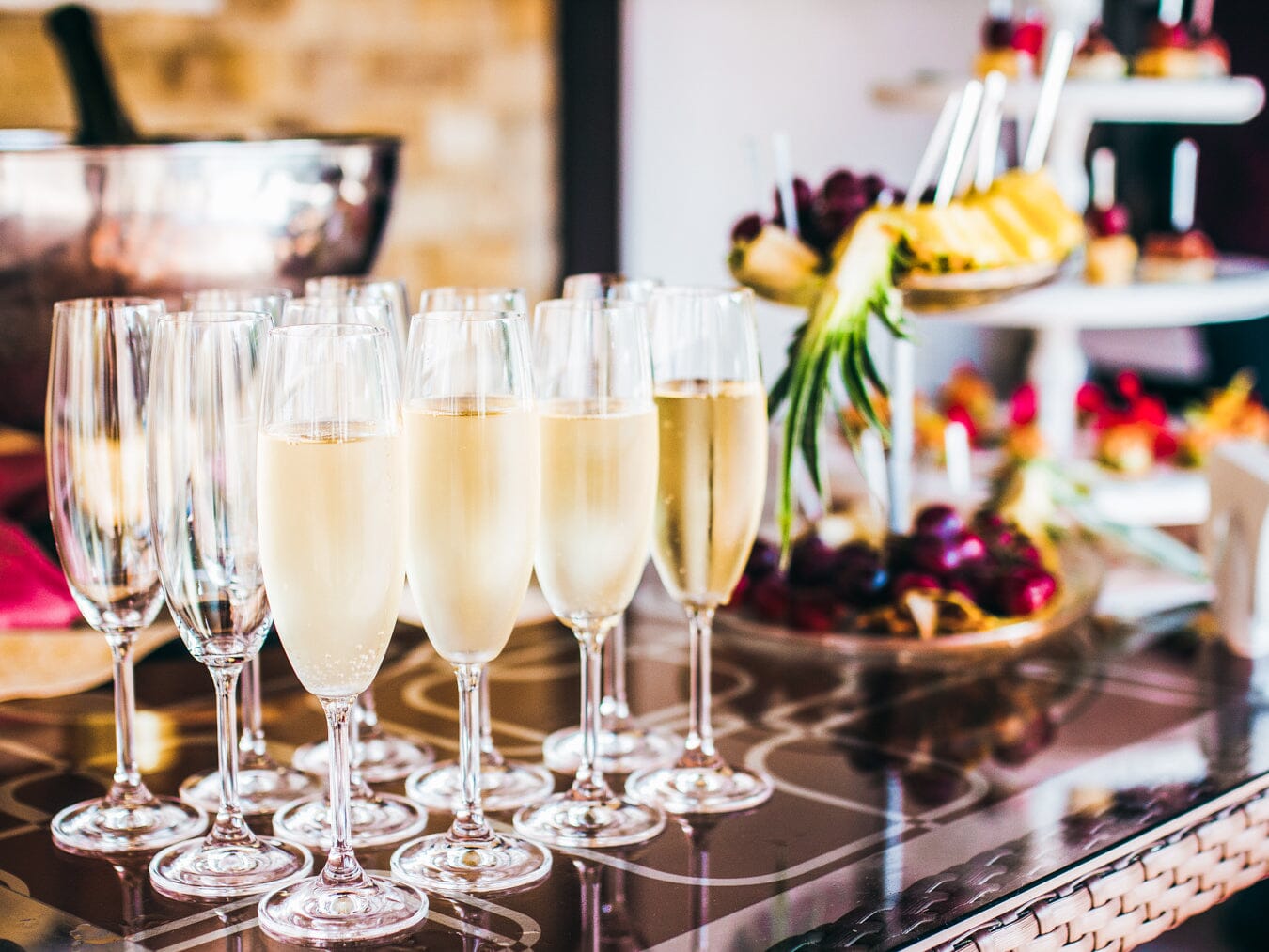 How to ask for non-alcoholic drinks at your next work social | Sans Drinks
